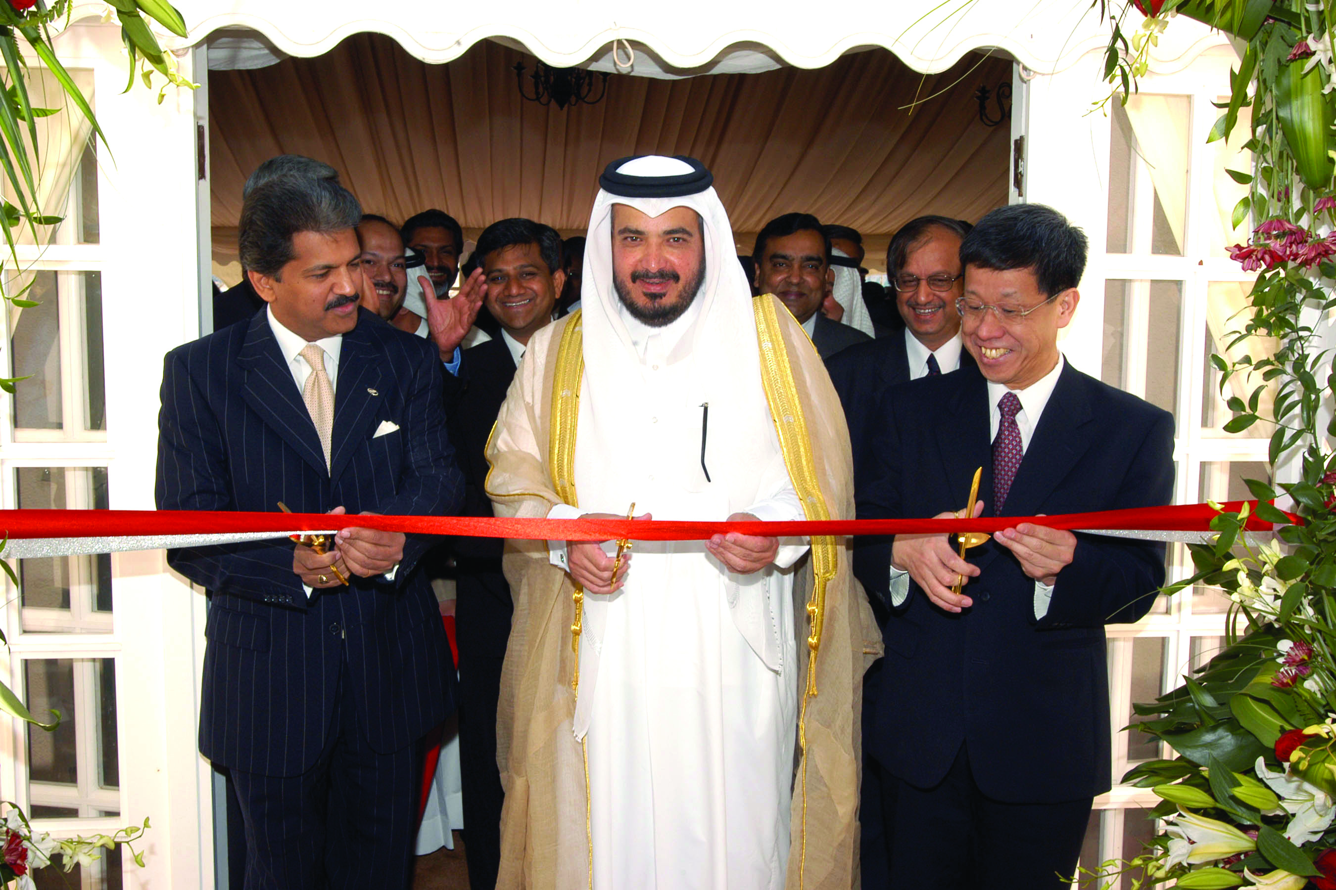 Who We Are | Mahindra Accelo