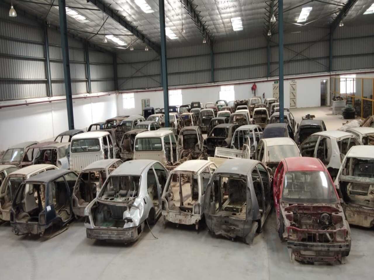 Home | Mahindra Accelo